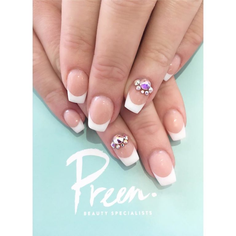 45 Awesome French Manicure Designs To Try And Remain In Style