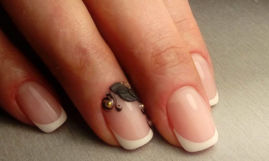 45 Awesome French Manicure Designs To Try And Remain In Style
