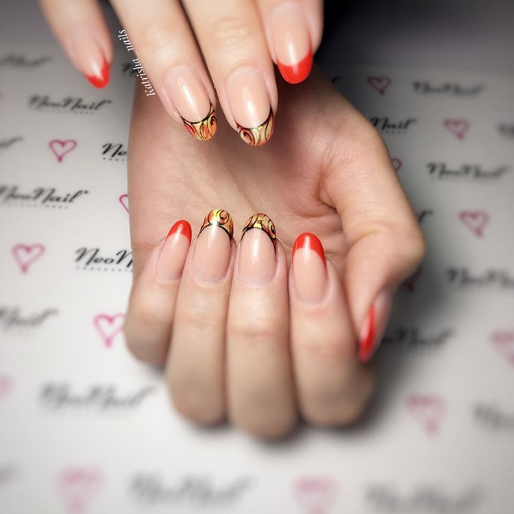 45 Awesome French Manicure Designs To Try And Remain In Style
