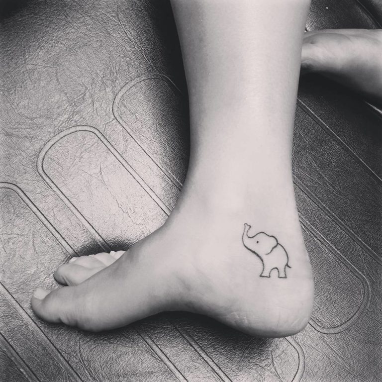50 Creative Tiny Foot Tattoo Ideas With Pictures Gravetics