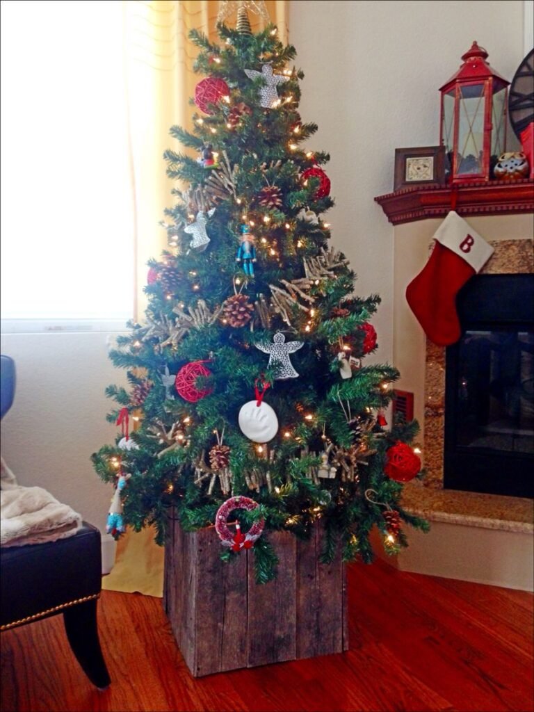 25 Creative DIY Christmas Tree Stands - Make Your Own In Time For Holiday