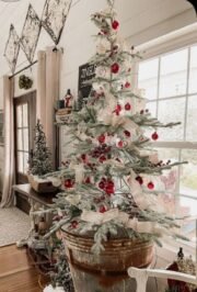 25 Creative DIY Christmas Tree Stands - Make Your Own In Time For Holiday