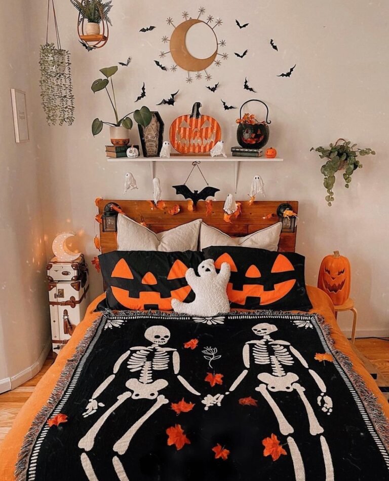 40 Easy Halloween Decoration Ideas For Small Spaces