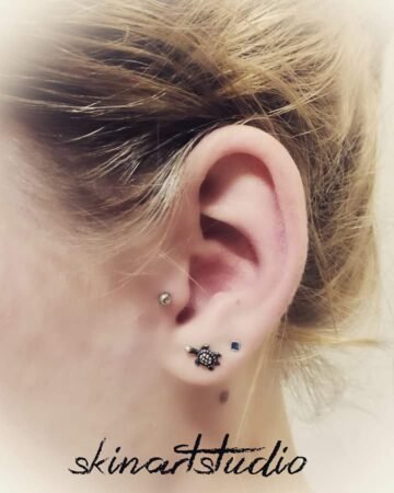 40 Trendy Tragus Piercing Ideas That Ooze Confidence - Gravetics