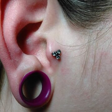 40 Trendy Tragus Piercing Ideas That Ooze Confidence - Gravetics