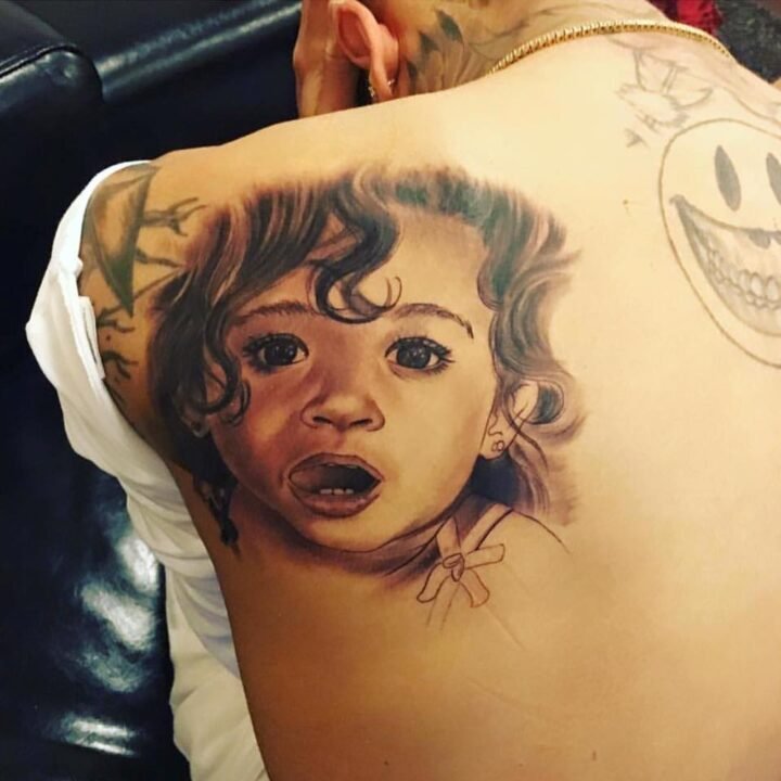 18 Cute And Amazing Back Tattoos For Women