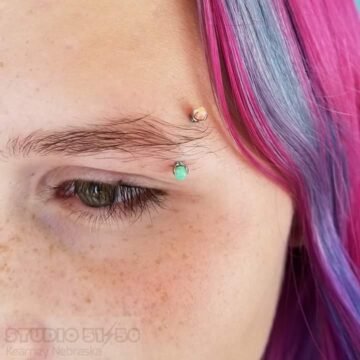 25 Eyebrow Piercings For Women To Sport An Ultra-Stylish Look - Gravetics