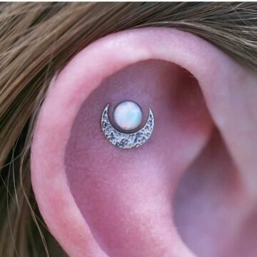 40 Funky Ear Piercings For A Nonconformist Look - Gravetics