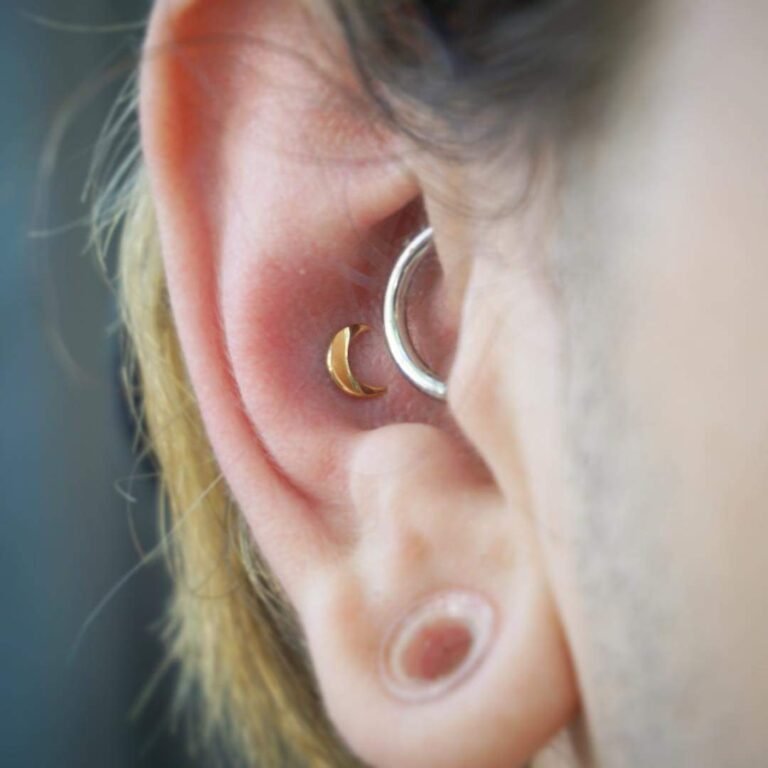 40 Conch Piercing Ideas That Would Blow Your Mind