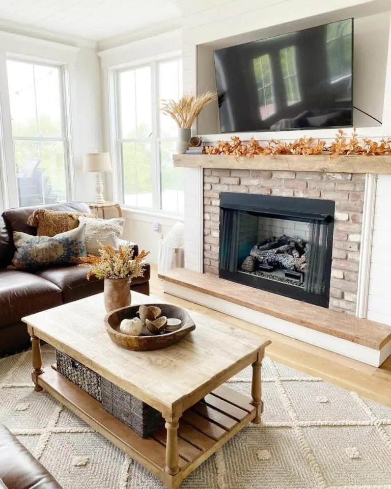 25 Best Fall Fireplace Decor Ideas For A Warm Autumn Aesthetic
