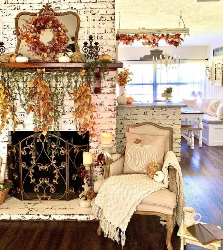25 Best Fall Fireplace Decor Ideas For A Warm Autumn Aesthetic