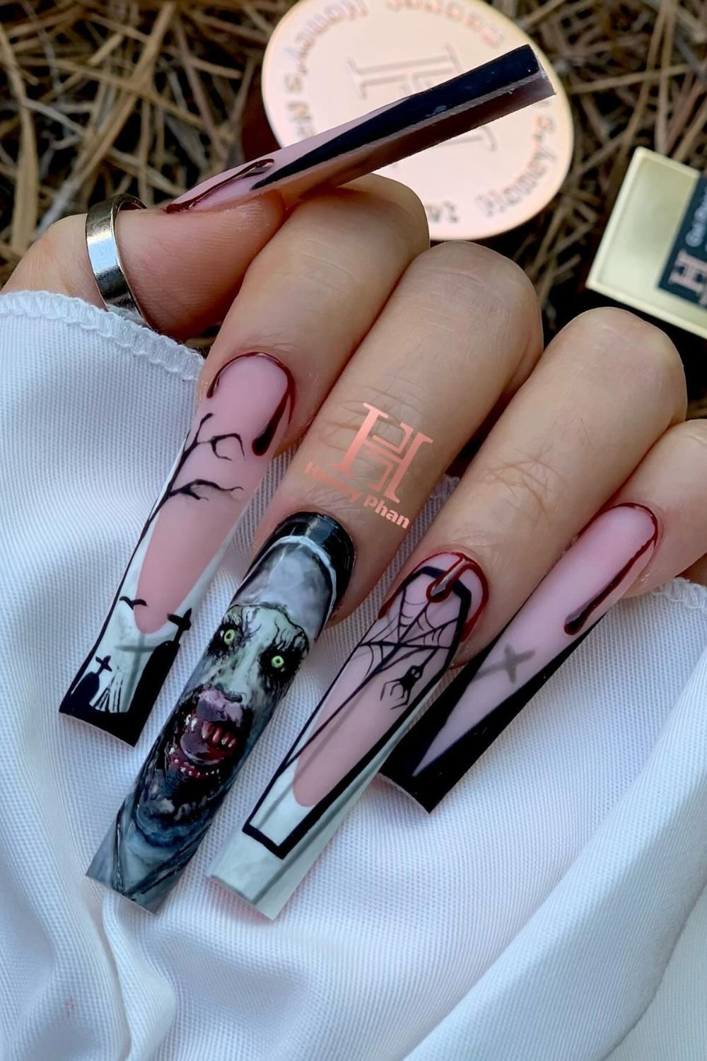 30 Halloween Acrylic Nail Ideas 2025: Unleash Your Spooktacular Style
