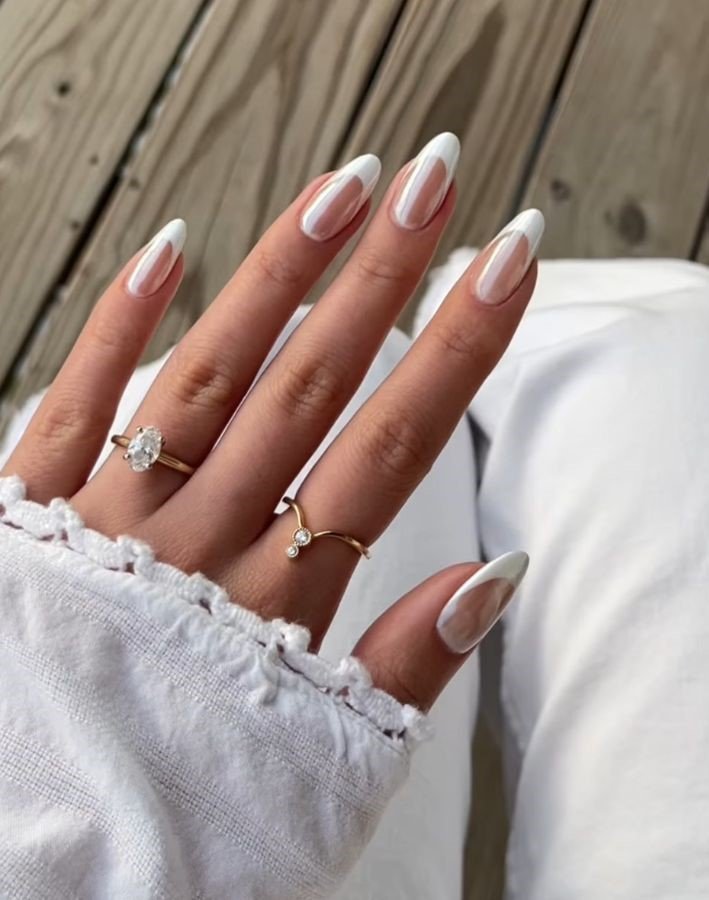 25 Classic French Nails That Never Go Out Of Style