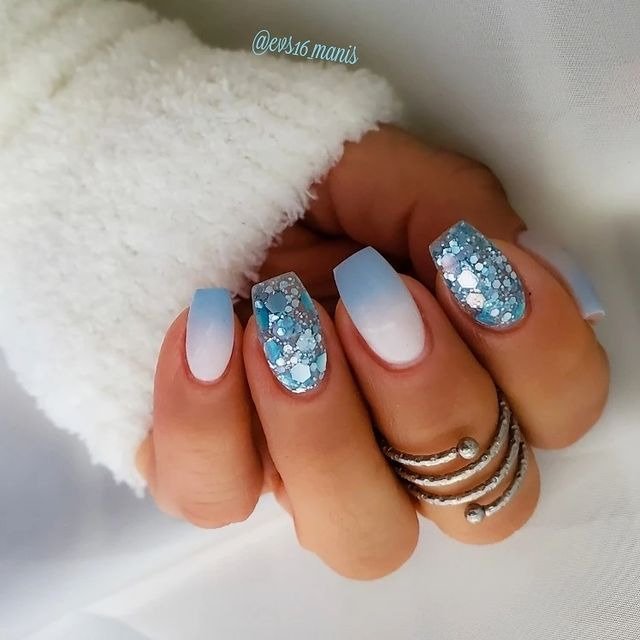 25 Funky Winter Manicure Designs You’ll Want To Try