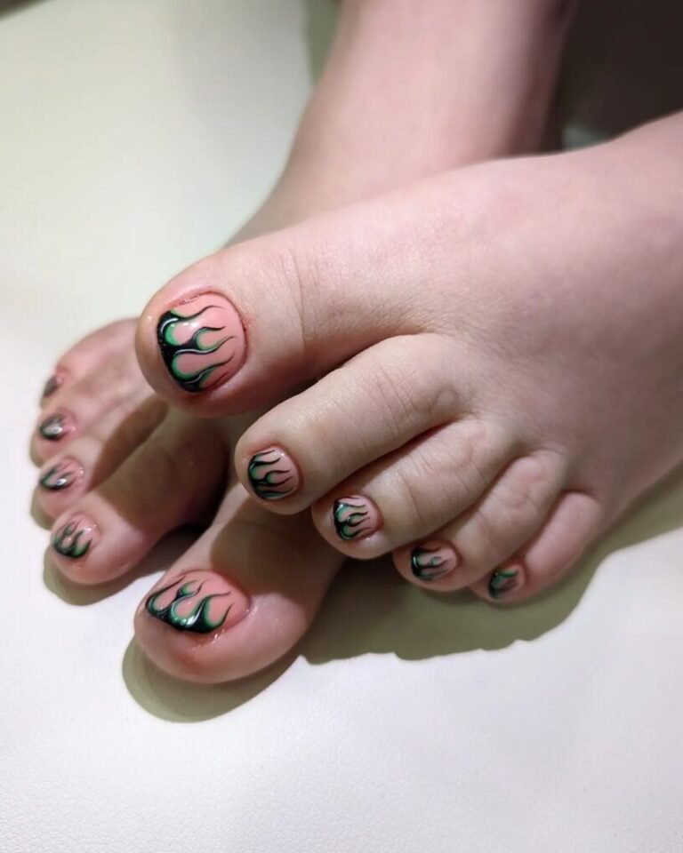 20 Toenail Polish Ideas To Try For Perfect Toes