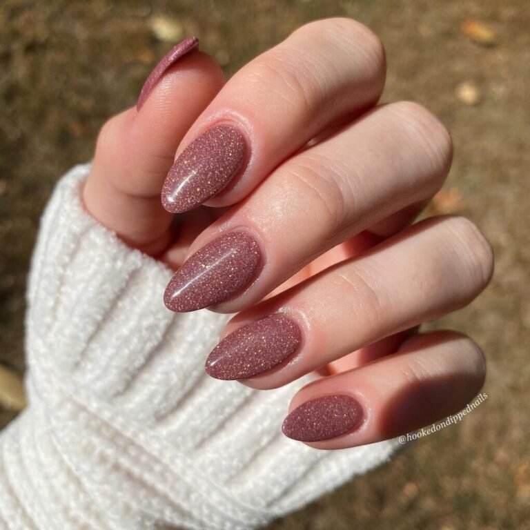 20 Gorgeous Mauve Nail Ideas You’ll Want To Copy